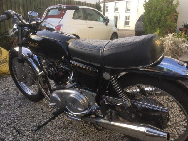 1971 Norton Commando 750 Roadster